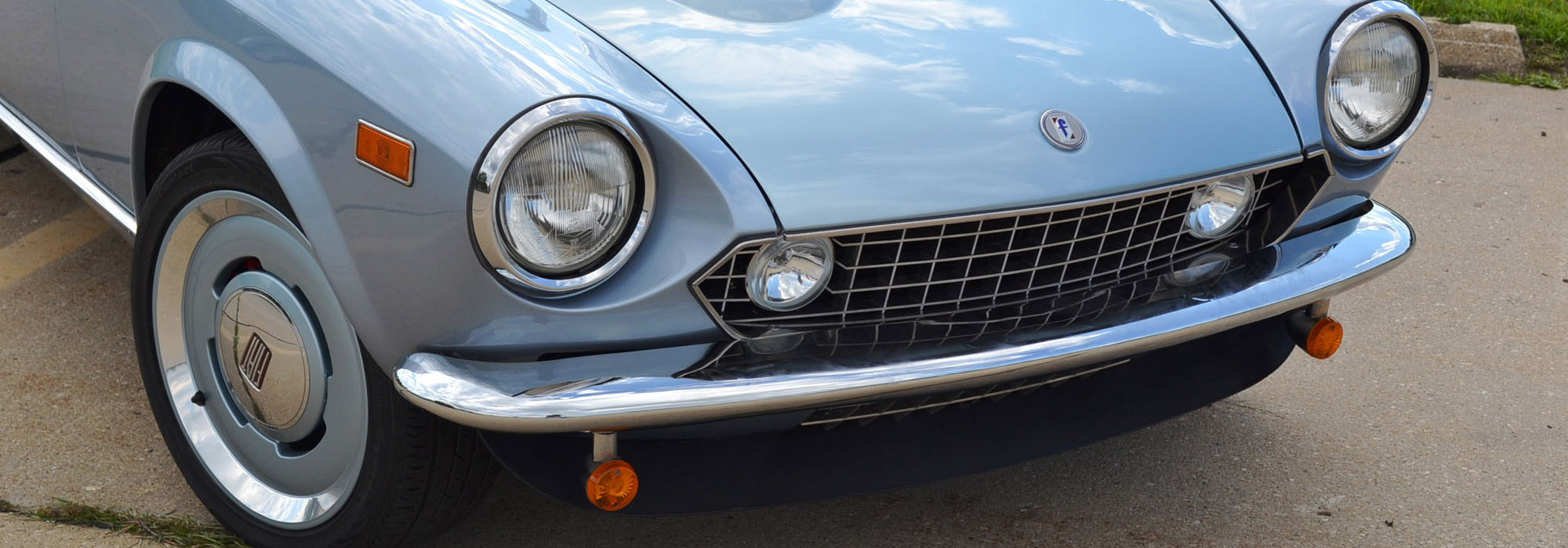 Roadster Salon - Home of the Largest selection of Fiat Spiders in North ...